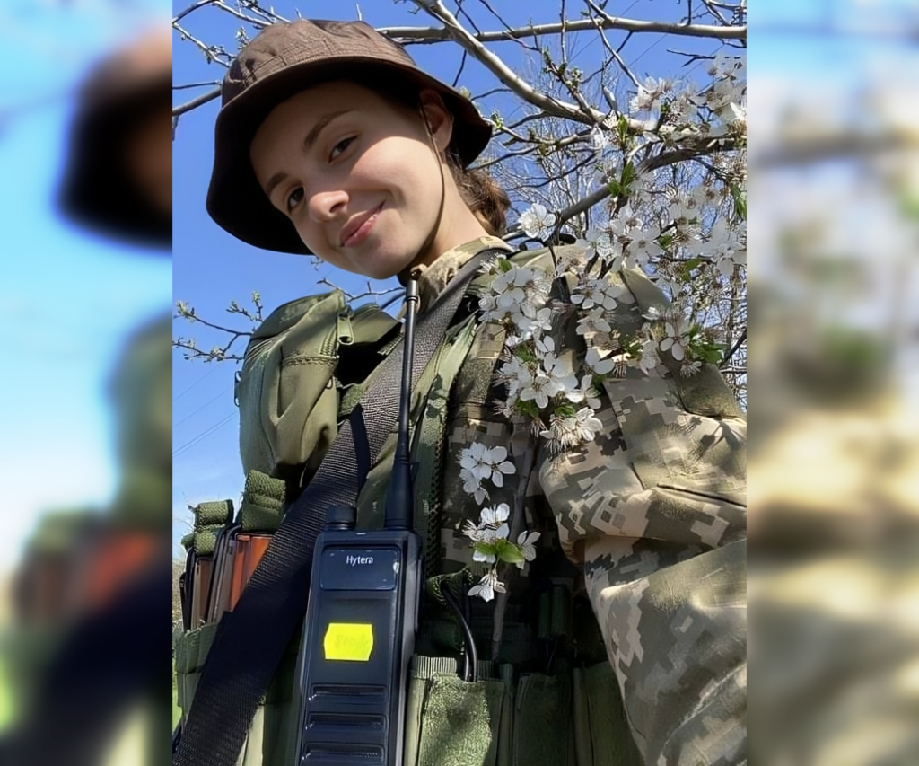 Gorgeous Girls in Uniforms: A Visual Delight in 30 Frames - URAPRESS