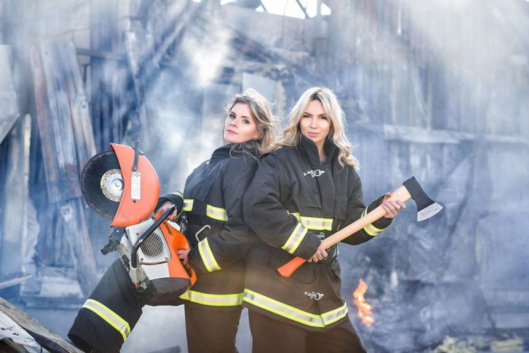 Gorgeous Girls in Uniforms: A Visual Delight in 30 Frames - Page 22 of ...