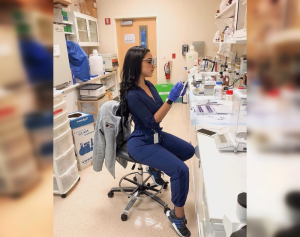 Gorgeous Girls in Uniforms: A Visual Delight in 30 Frames - URAPRESS