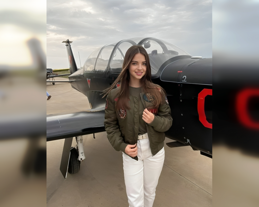 Gorgeous Girls in Uniforms: A Visual Delight in 30 Frames - URAPRESS